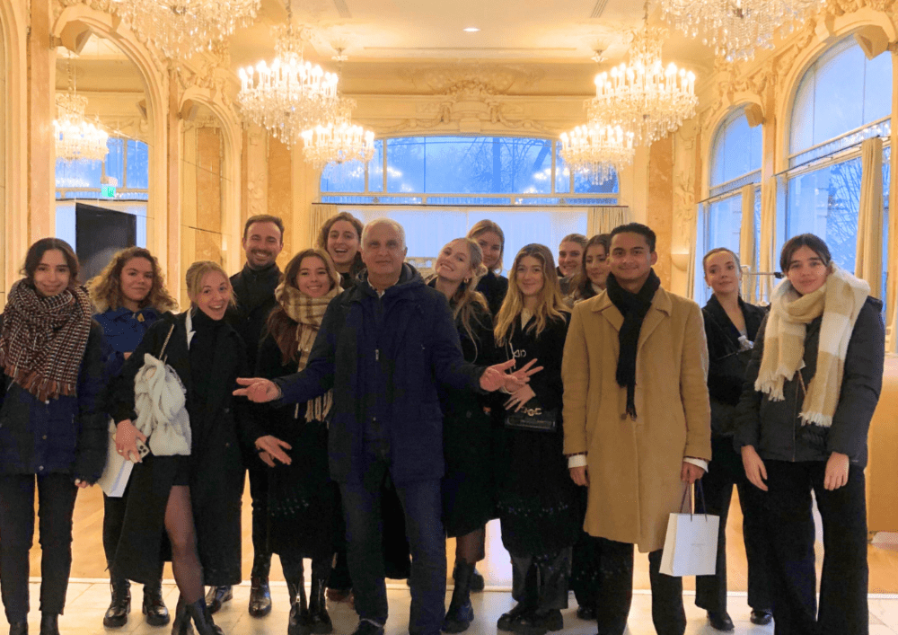 Découverte des lieux emblématiques de l'évènementiel parisien pour les ...