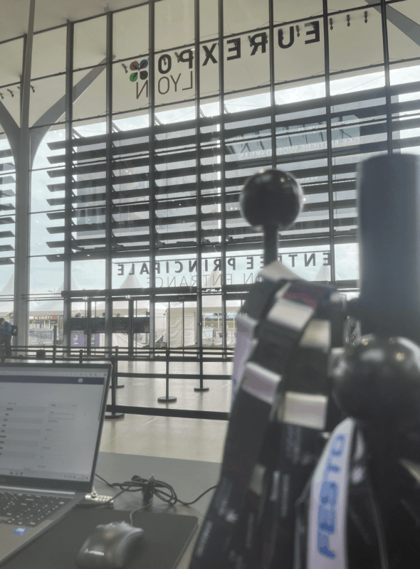 Carla et Jade bénévoles au Worldskills - Actualité Lyon - Tunon