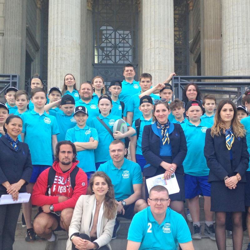 Les jeunes rugbymen de Saint-Pétersbourg visitent Lyon grâce aux élèves ...